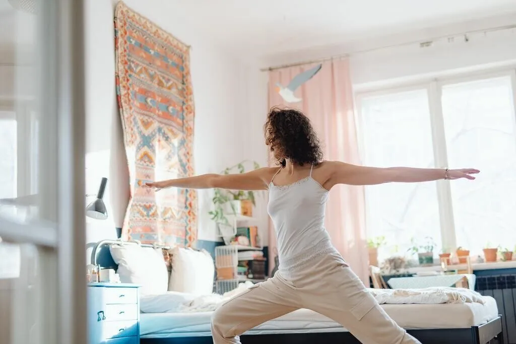 5 Beginner Yoga Moves: The Best Poses and Tips to Start Your Yoga ...